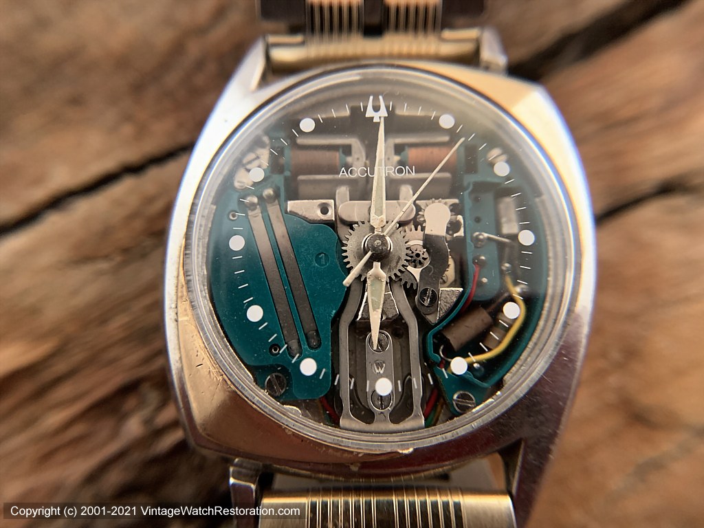 Accutron Spaceview First Year of Issue in Asymmetrical Case with 14K G ...
